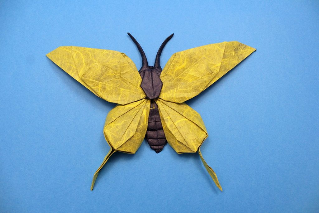 24 Incredibly Realistic Looking Origami Insects